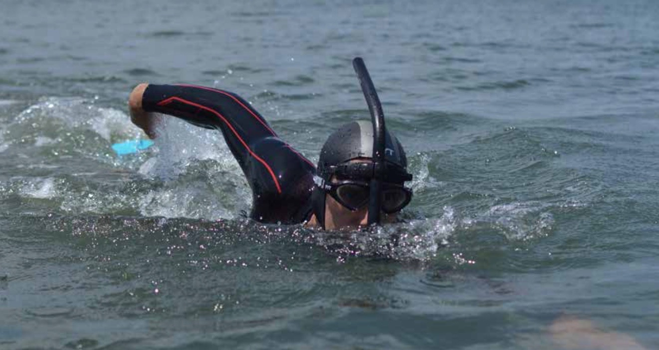 The Man Swimming Across the Pacific Ocean for Science — Oceans Deeply